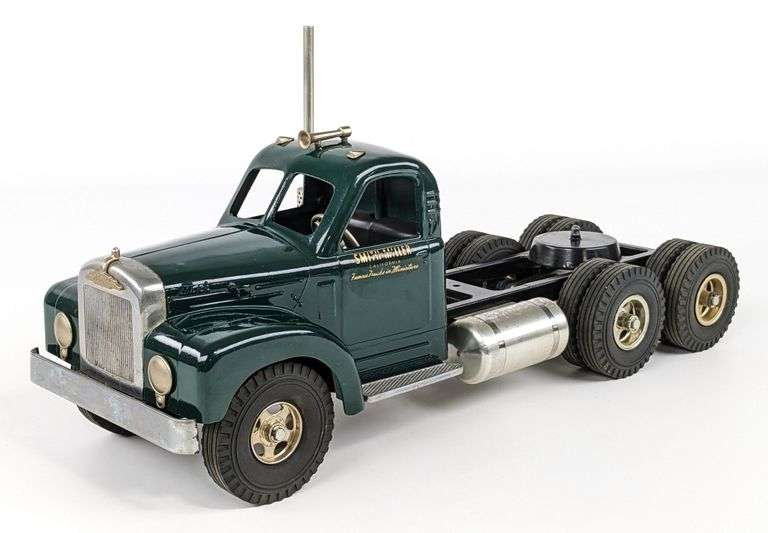 Smith Miller B Mack Semi Truck - Kraft Auction Service, LLC