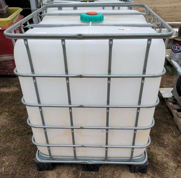 (II) 250 Gallon Poly Tank w/ Transport Crate - Kraft Auction Service, LLC