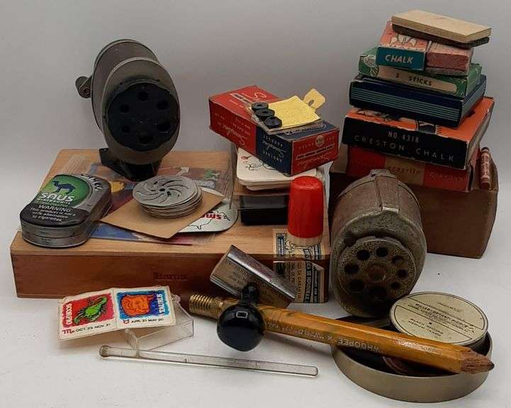 (V) Assorted Lot Of Coloring Items - Kraft Auction Service, LLC