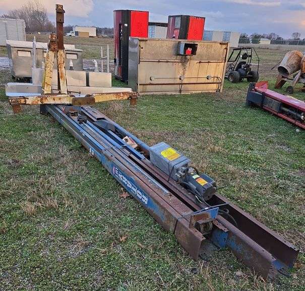 (K) Rotary 9000 lb. Lift - Kraft Auction Service, LLC