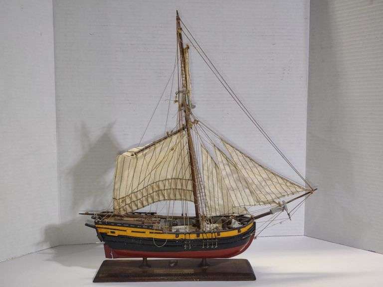 (D) U.S. Sloop 'Providence' 1775 Model Ship & Another - Kraft Auction ...