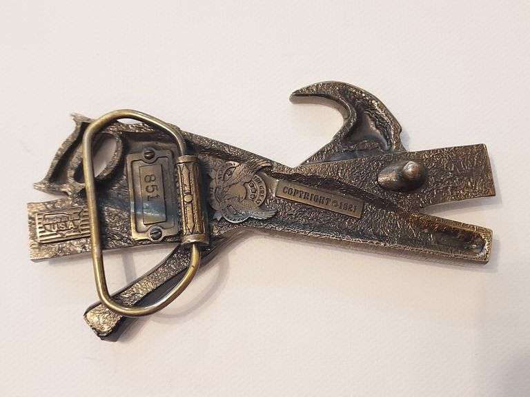 (W) Caprentry Tools Belt Buckle - Kraft Auction Service, LLC