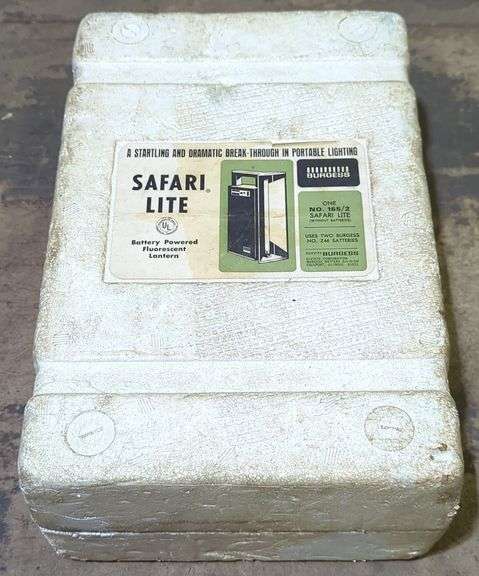 (D) Burgess Safari Lite. Battery Powered or Electric Fluorescent ...