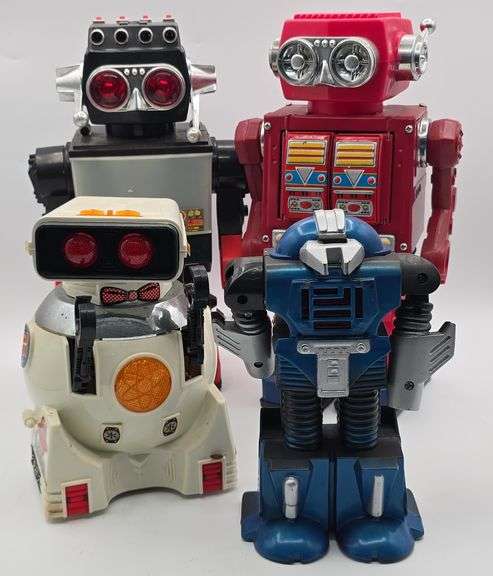 (N) Vintage Battery Operated Mild Robot, Tin and Plastic Toy Super ...