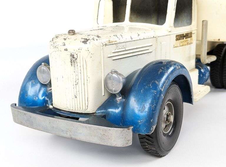 Original Smith Miller Blue Diamond Dump Truck - Kraft Auction Service, LLC