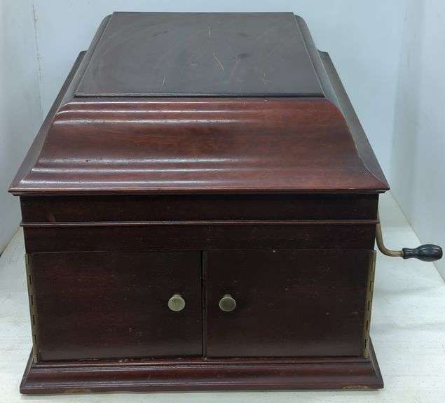(N) Victorola Talking Machine Co. - Kraft Auction Service, LLC