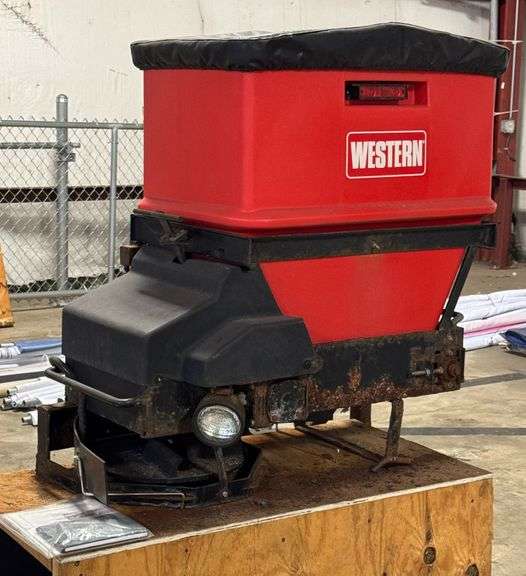 Western Pro-Flo 2 Stage Salt/Sand Spreader - Kraft Auction Service, LLC