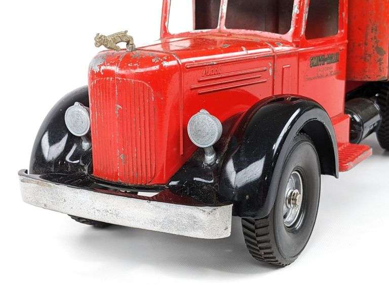 Custom Smith Miller Box Van Delivery Truck - Kraft Auction Service, LLC