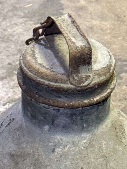 (P) Dixie Dairy Co Milk Jug Can with Lid Gary Indiana the lid is on ...