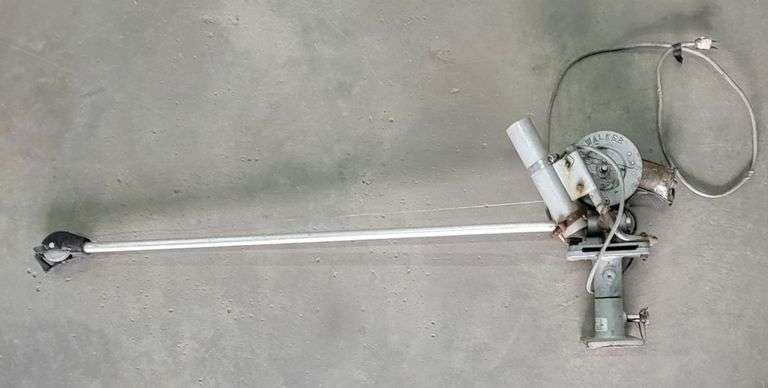 (CC) Walker Micro Machin Co. Electric Fishing Reel. - Kraft Auction ...