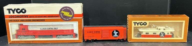 (L) Tyco HO Scale Illinois Central Gulf Locomotive, Illinois Central ...