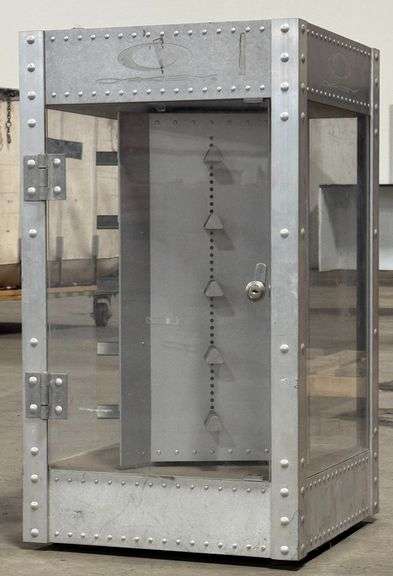 OAKLEY Rotating Store Display Case - Kraft Auction Service, LLC