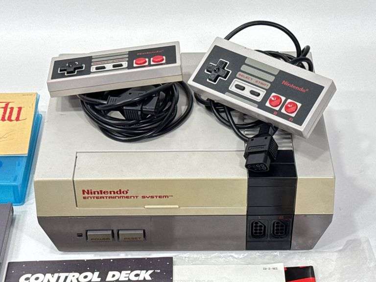 Nintendo NES Video Game Console Lot - Kraft Auction Service, LLC