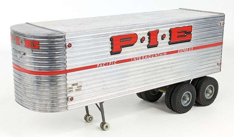 Custom Smith Miller Fruehauf PIE Van Trailer - Kraft Auction Service, LLC