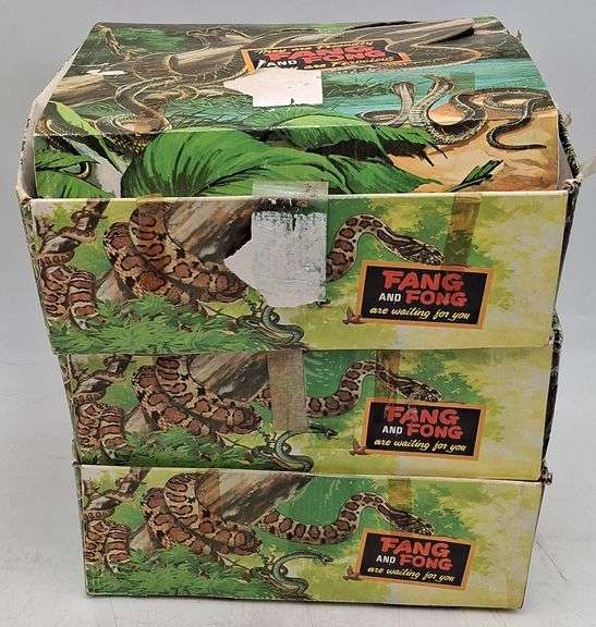 (D) Vintage Fang and Fong Toy Snakes. 3 11"x9"x3.75" cases. - Kraft ...