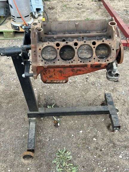 (H) GM Small Block V-8 Short Block Engine On Engine Stand - Kraft ...