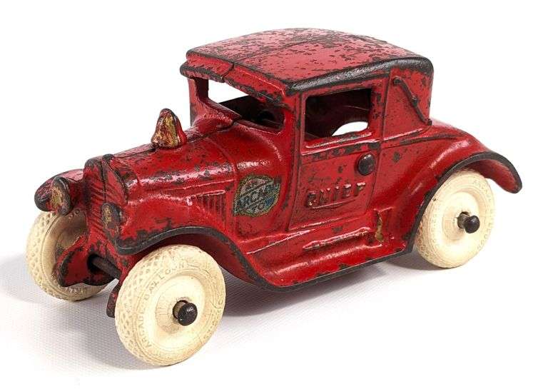 Arcade No. 1240 Cast Iron Fire Chief Coupe Car - Kraft Auction Service, LLC