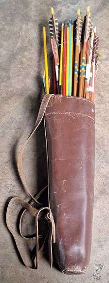 (G) Bundle of Arrows. (Length:33") - Kraft Auction Service, LLC