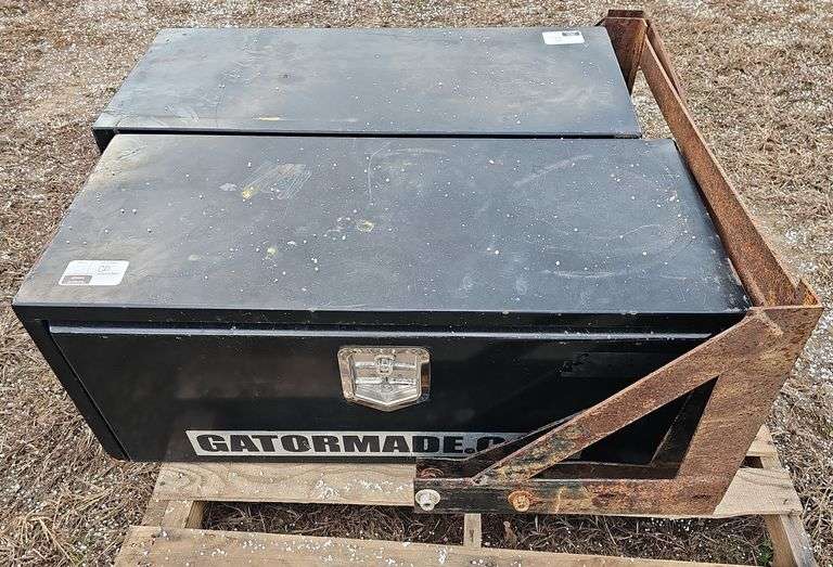 (CO) 2 Gatormade Trailer Boxes w/ Bracket - Kraft Auction Service, LLC