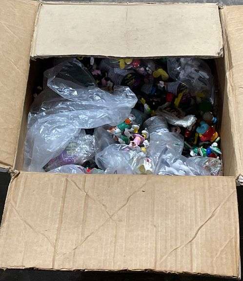 (J) McDonald’s Mickey Mouse Toys and Pogs - Kraft Auction Service, LLC