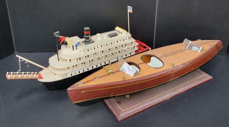 (N) 2 Wood Model Boats. Speed Boat And Steam Paddle Boat. - Kraft ...