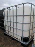 (II) 250 Gallon Poly Tank w/ Transport Crate - Kraft Auction Service, LLC