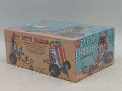 (D) AMT Depth Charger Aqua -Rod. Retro Deluxe. 1/25 scale Model ...