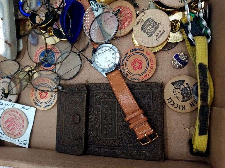 (JK) Pin, Medals, Vintage Advertising and more - Kraft Auction Service, LLC