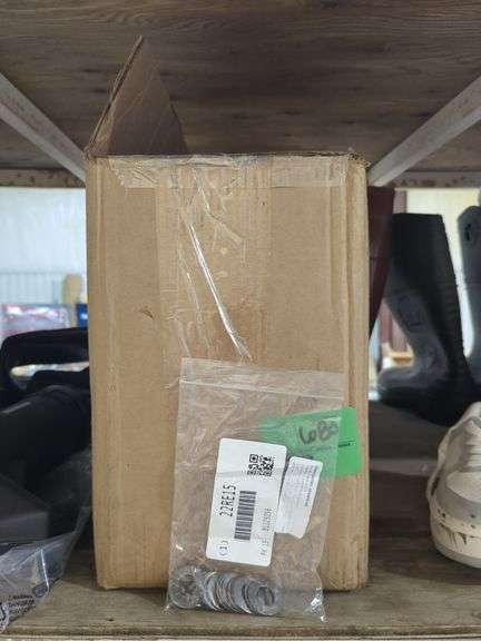 Box Of 1" Washers - Kraft Auction Service, LLC