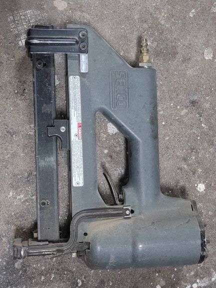 Senco 25-Gauge 1" Crown 1/4"-1/2" Range Pneumatic Corrugated Joint ...