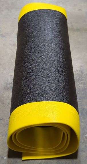 3/8" Thick 3"×5" Black & Yellow Border Mat - Kraft Auction Service, LLC