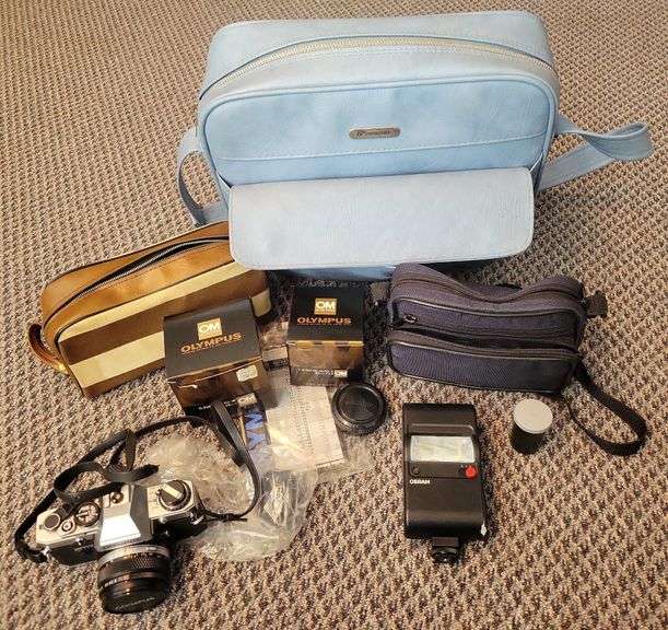 (H2) Olympus OM 10, Osram BCS 25 Film Container And Storage/Carry Bags ...