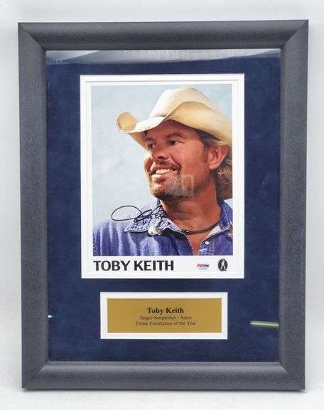 Toby Keith Autographed Photograph - Kraft Auction Service, LLC
