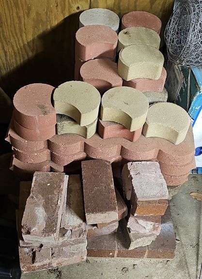 (S) Bricks And Crescent Pavers - Kraft Auction Service, LLC