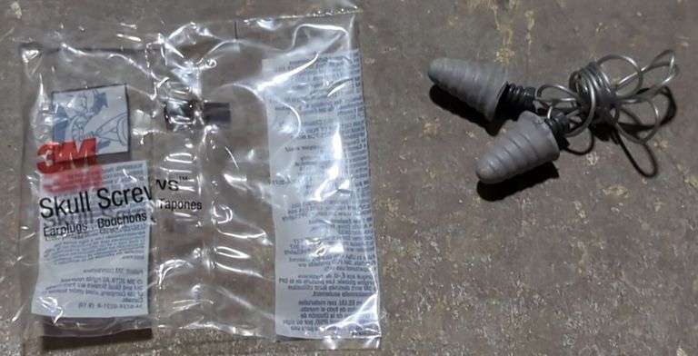 3M Skull Screws Ear Plugs. Bidding 1xtq - Kraft Auction Service, LLC