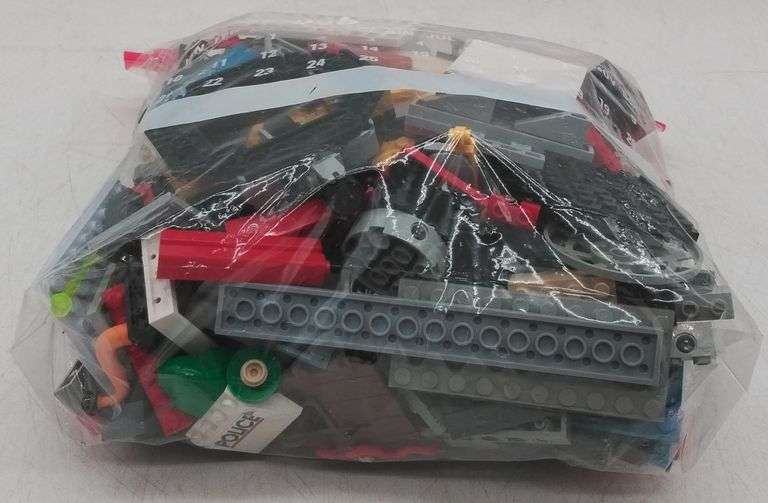 (L) Bag Of Lego Pieces - Kraft Auction Service, LLC