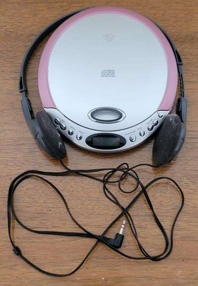 Durabrand Portable CD Player - Kraft Auction Service, LLC