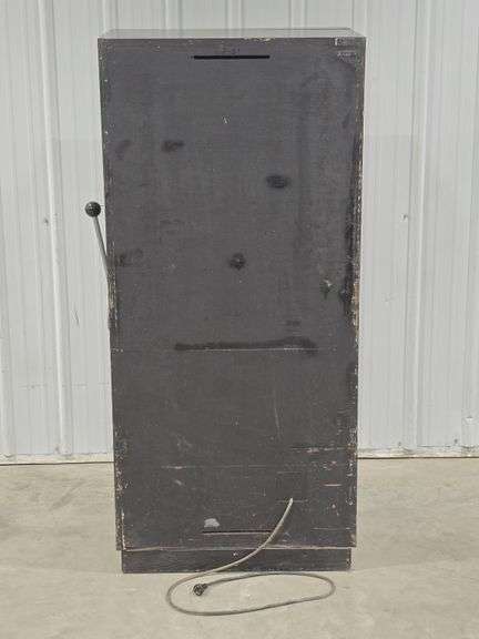 1970's Bally Tunnel Target 5 Cent Slot Machine - Kraft Auction Service, LLC