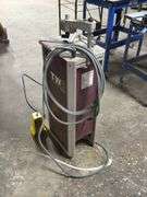 Cassese TWO Pneumatic Underpinner/V-Nailer - Kraft Auction Service, LLC