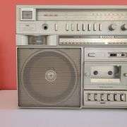 Realistic SCR-8 Boombox - Kraft Auction Service, LLC