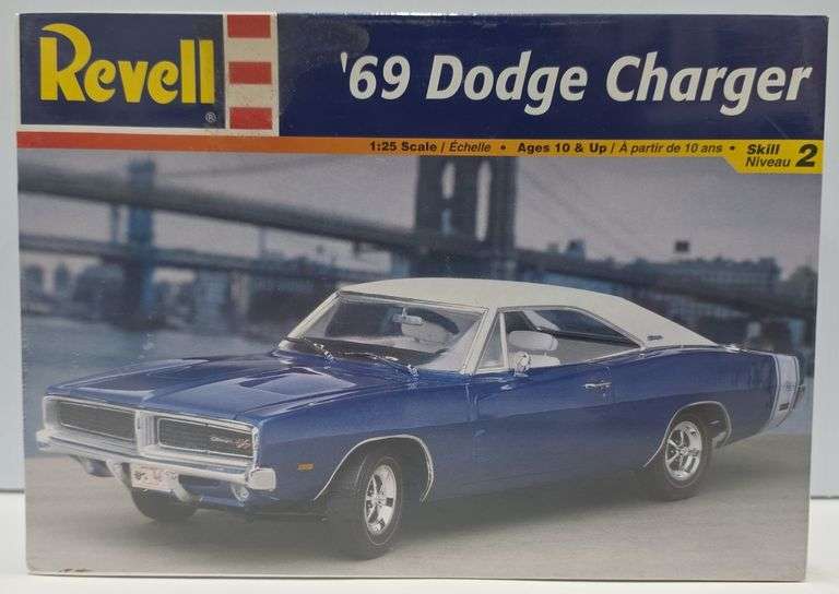 (AN) Revell 1969 Dodge Charger 1/25 Scale Model Kit - Kraft Auction ...