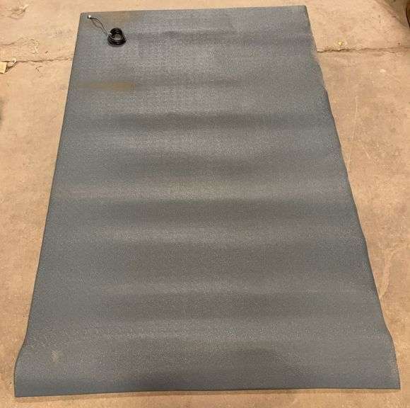 (ZZ) Static Dissipative Floor Mat: - Kraft Auction Service, LLC