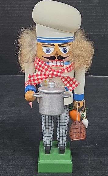 (N) KWO Cook Nutcracker - Kraft Auction Service, LLC