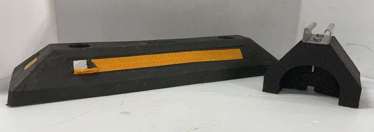 (ZZ) Rubber Parking Curb & Pipe Support - Kraft Auction Service, LLC