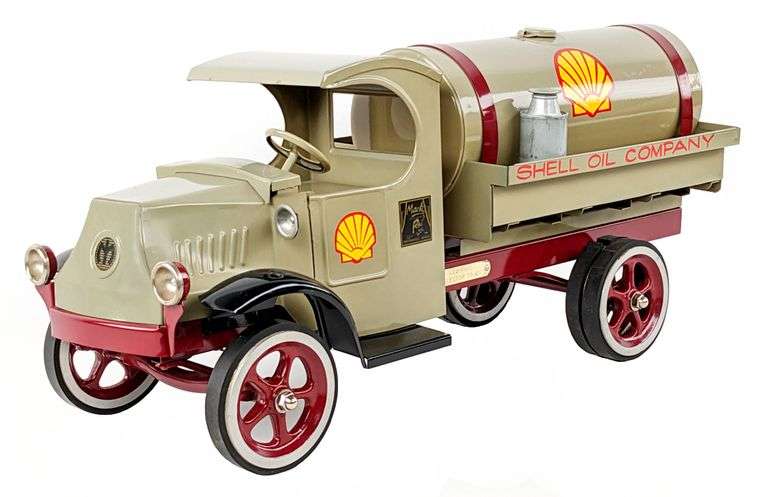 Les Paul Custom Mack Shell Oil Company Tanker Truck - Kraft Auction ...