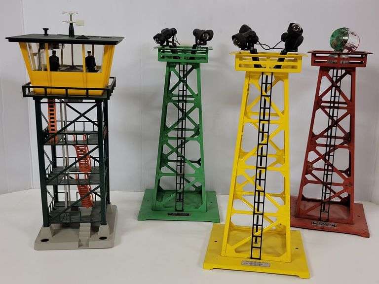 O Scale M.T.H. Electric Trains Floodlight Towers & Lionel Control Tower ...