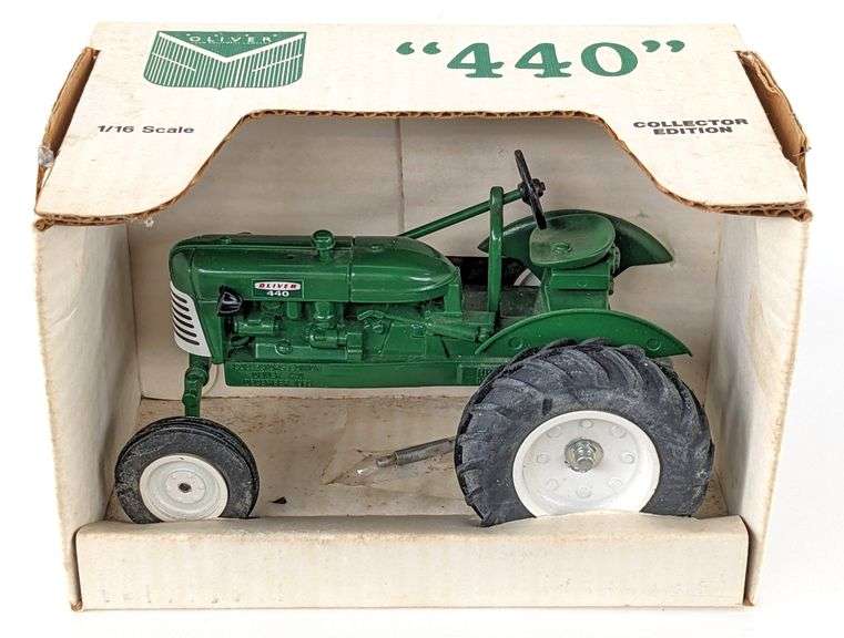 1/16 SpecCast Oliver 440 Tractor - Kraft Auction Service, LLC
