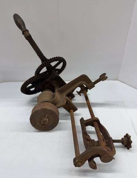 (AC) Cast Iron Sickle Bar Sharpener - Kraft Auction Service, LLC