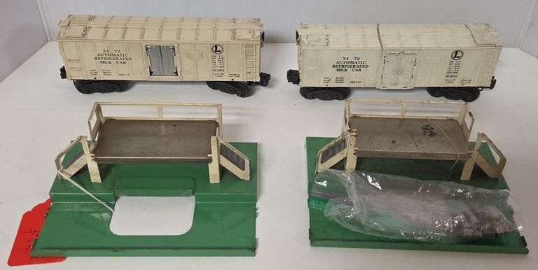 Lionel Automatic Refrigerated Milk Cars & Operating Milk Car Platforms ...