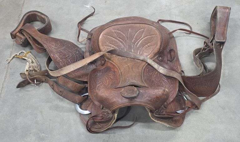 (AB) Red Ranch Western Leather Saddle - Kraft Auction Service, LLC